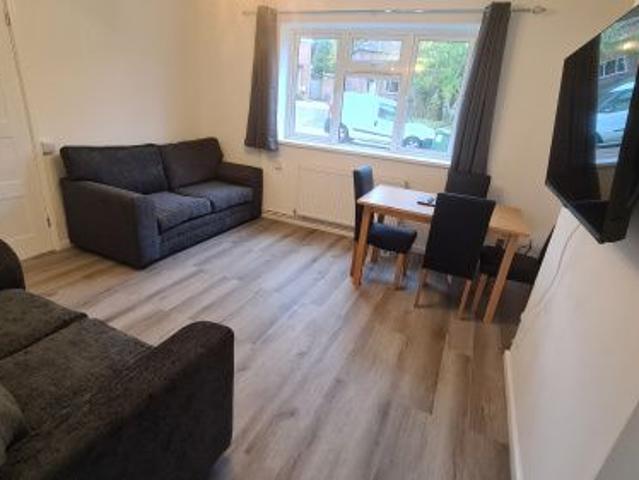 Pinnocks Way, *Available Now*, Botley, Oxford, OX2 9DG