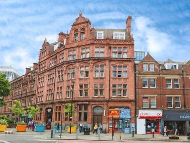 Pinstone Street, Sheffield, 2 Bedroom Flat