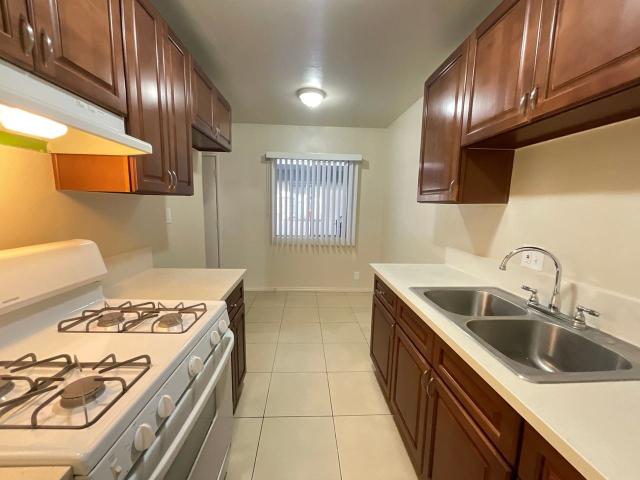 pioneer21615 1 Bedroom Apartment for Rent at 21615 Pioneer Boulevard, Lakewood, CA 90715 Imperial Estates West