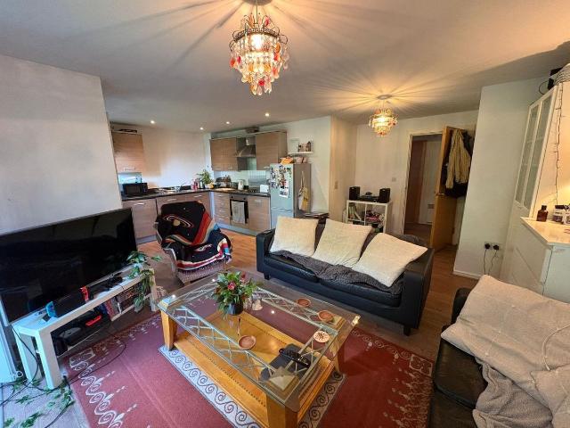 Pioneer House, Elmira Way, Salford M5, 2 bed flat to rent, £1,175 pcm | PrimeLocation