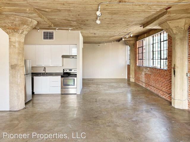 Pioneer Warehouse Lofts 1 Bedroom Apartment for Rent at 311 4th Ave, San Diego, CA 92101 Gaslamp