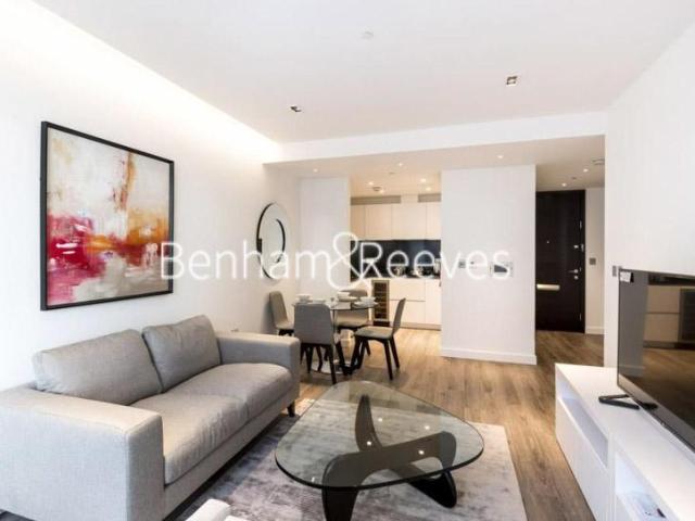 Piazza Walk, Goodmans Fields E1 1 bed flat to rent £3,250 pcm £750 pw
