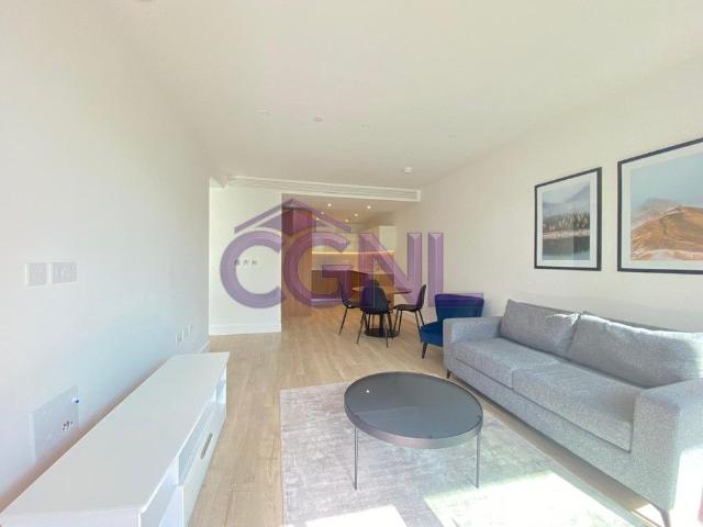 Piazza Walk, London E1, 2 bed flat to rent, £4,150 pcm | PrimeLocation