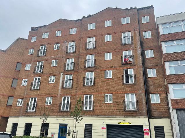 Picture House, Cheapside, Reading RG1, 2 bed flat to rent, £1,450 pcm | PrimeLocation