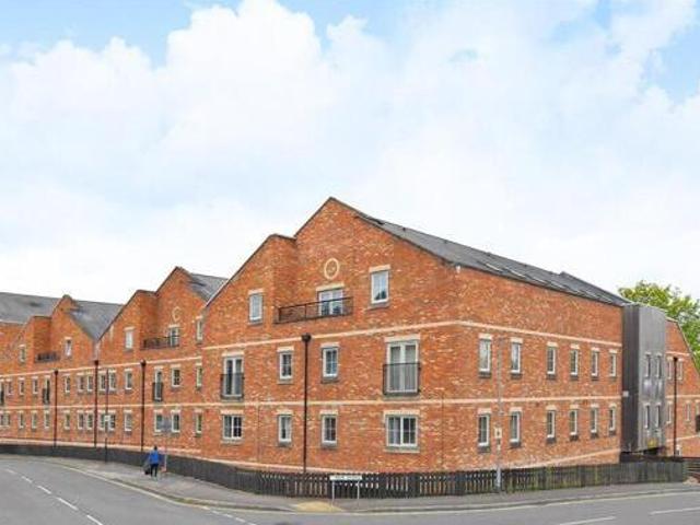 Piccadilly Heights, Wain Avenue, 2 Bedroom Apartment