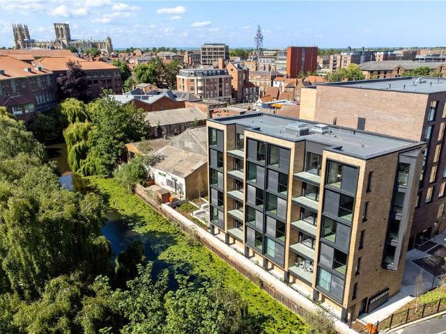 Piccadilly Riverside Apartments. 2 bed apartment to rent £2,000 pcm £462 pw