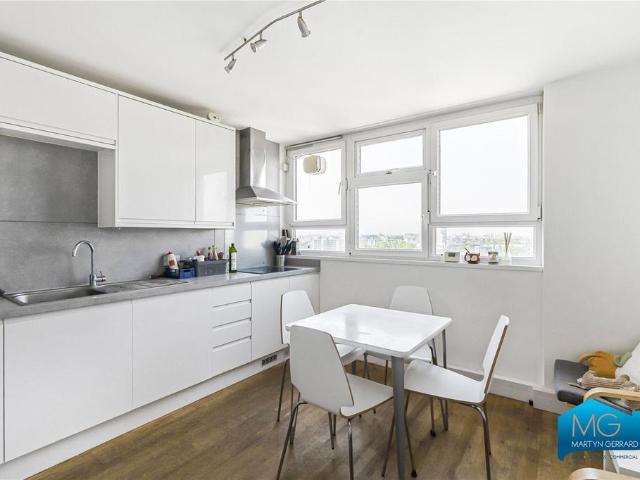 Pickard Street, Islington, London, EC1V 3 bed apartment to rent £3,595 pcm £830 pw