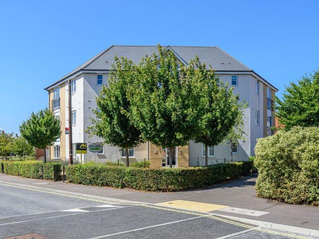 Picket Twenty Way, Andover, Hampshire SP11, 2 bed flat to rent, £1,200 pcm | PrimeLocation