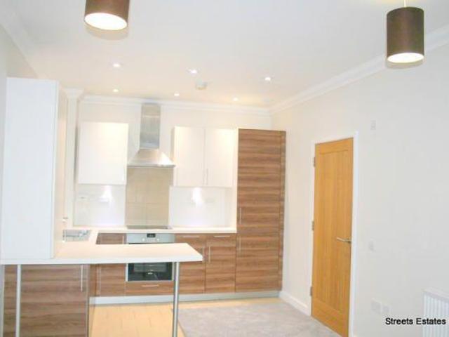 Pickford Road, Bexleyheath 2 bed flat to rent £1,550 pcm £358 pw