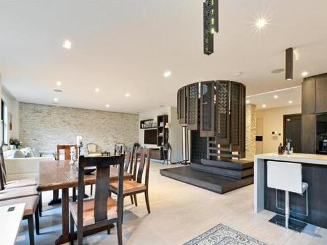 Pickfords Wharf Apartments, Clink Street, 2 Bedroom Apartment