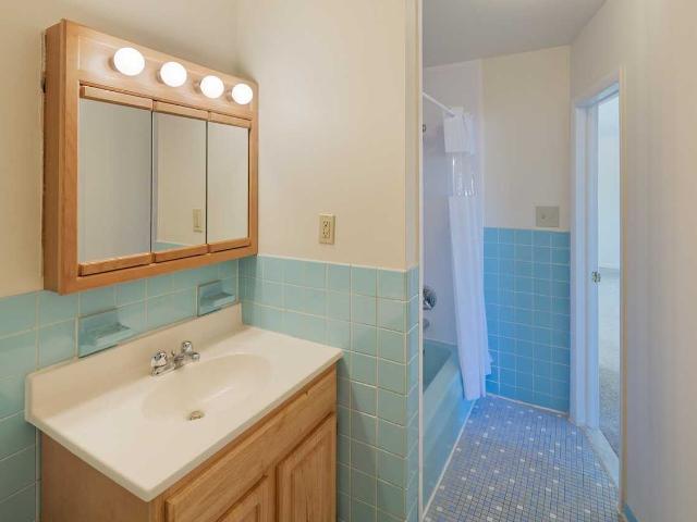 Pickwick Apartments 1 Bedroom Apartment for Rent at 20 Church Rd, Maple Shade, NJ 08052