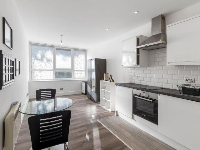Pico Wharf, Whitehall Road, Colchester CO2, Studio to rent, £750 pcm | PrimeLocation