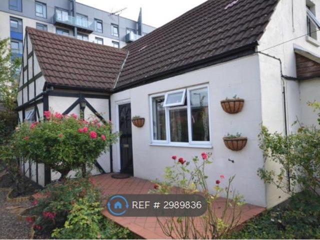 Pier Approach Road, Gillingham ME7, 4 bed detached house to rent, £1,800 pcm | PrimeLocation