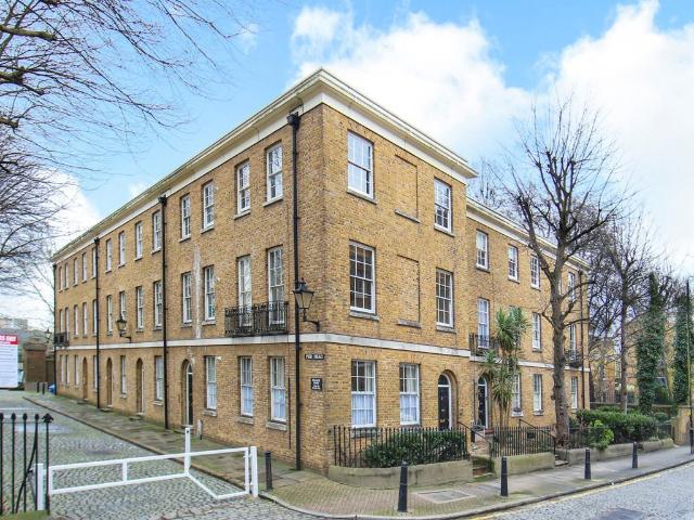 Pier Head, Wapping E1W, 1 bed flat to rent, £2,500 pcm | PrimeLocation