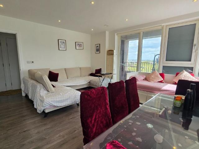 Pier Road, London E16, 2 bed flat to rent, £2,550 pcm | PrimeLocation