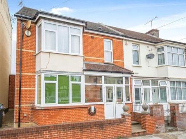Pier Road, Northfleet, 4 Bedroom End