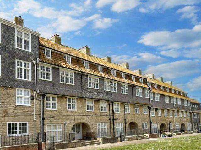 Pier Terrace, West Bay, 2 Bedroom Apartment