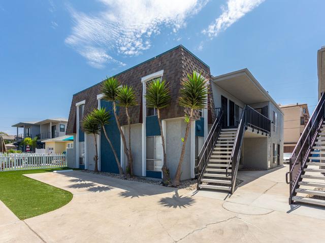 Pier View Apartments