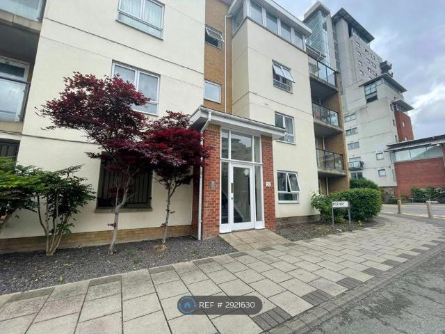 Pier Way, London SE28, 2 bed flat to rent, £1,750 pcm | PrimeLocation