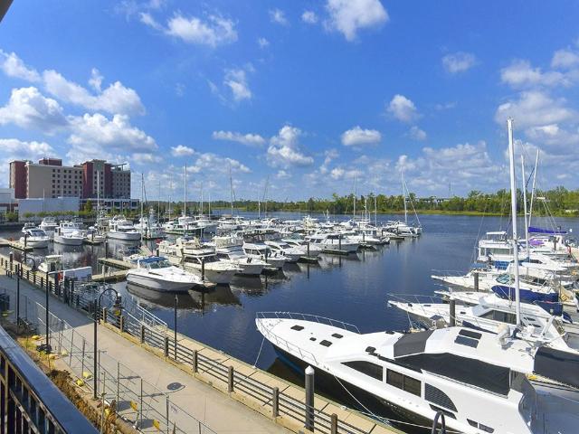 Pier 33 Apartments 2 Bedroom Apartment for Rent at 901 Nutt St, Wilmington, NC 28401 Downtown Wilmington