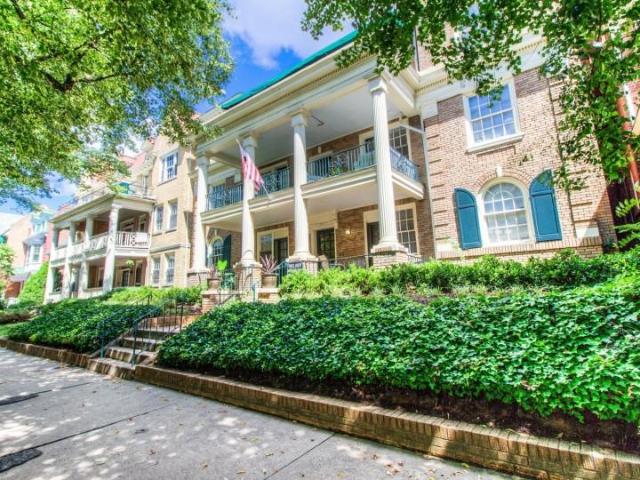 Pierce Arrow 2 Bedroom Apartment for Rent at 2709 W Cary St, Richmond, VA 23220 The Fan