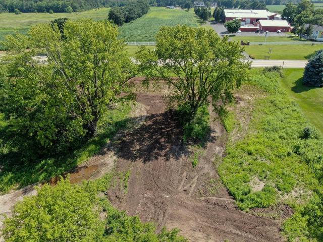 Pierce Ln, Unit 3, Oshkosh, WI 54904 | MLS #50289 | Compass