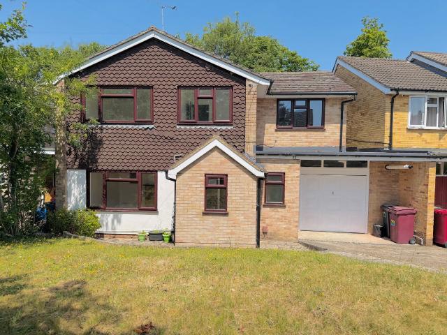 Pierces Hill, Reading RG31, 4 bed detached house to rent, £2,100 pcm | PrimeLocation