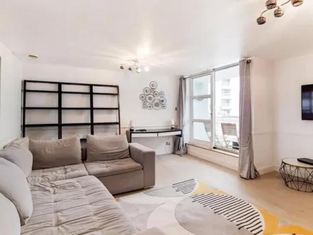 Pierhead Lock, 416 Manchester Road, London, E14 3FD, United Kingdom | 2 bed apartment for rent #135669685 | Rentberry