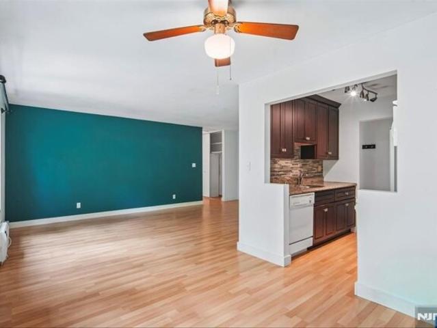 Pierson Miller Dr Apt F, Pompton Lakes, Condo For Sale
