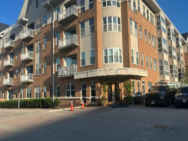 Pierside Dr Apt 128