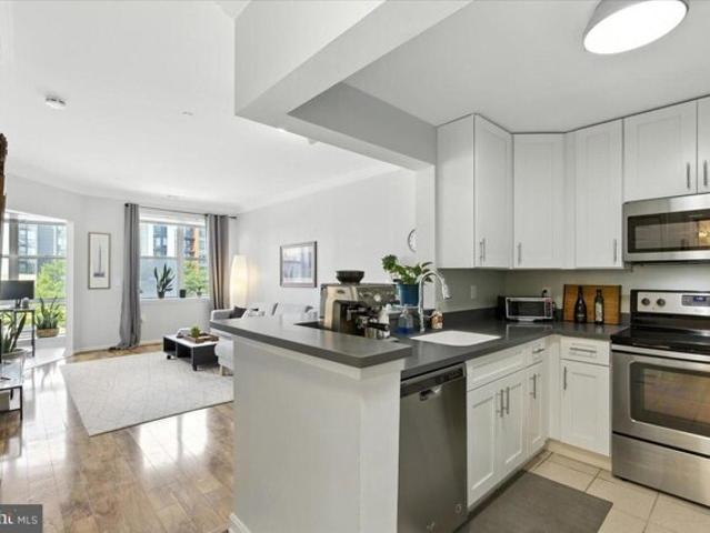 Pierside Dr Apt,baltimore, Condo For Sale