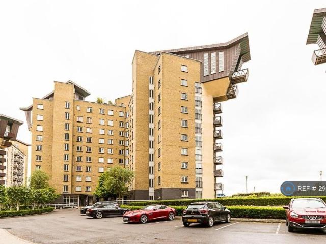 Pierpoint Building, London, E14 2 bed flat to rent £2,650 pcm £612 pw