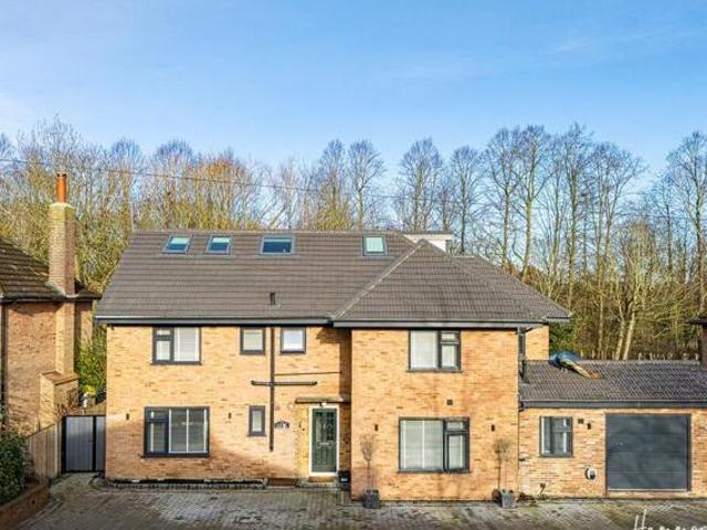 Pike Way, North Weald, 6 Bedroom Detached