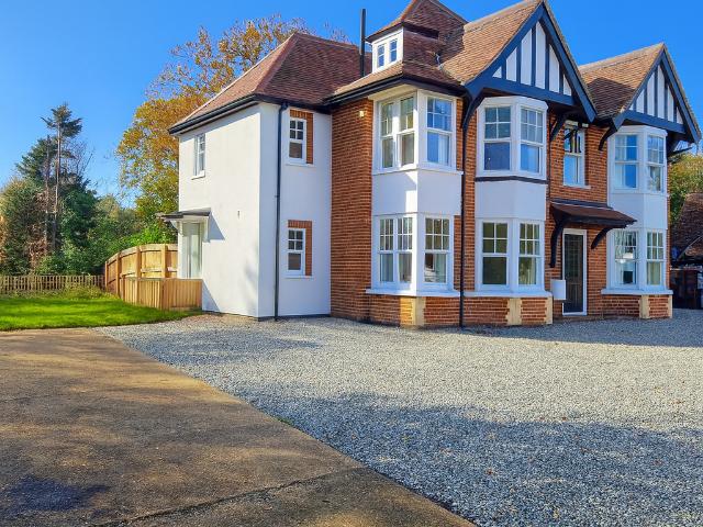 Pikes Hill, Lyndhurst SO43 1 bed apartment to rent £1,295 pcm £299 pw