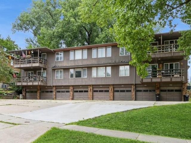 Pikes Peak Ct Ne, Cedar Rapids, Condo For Sale