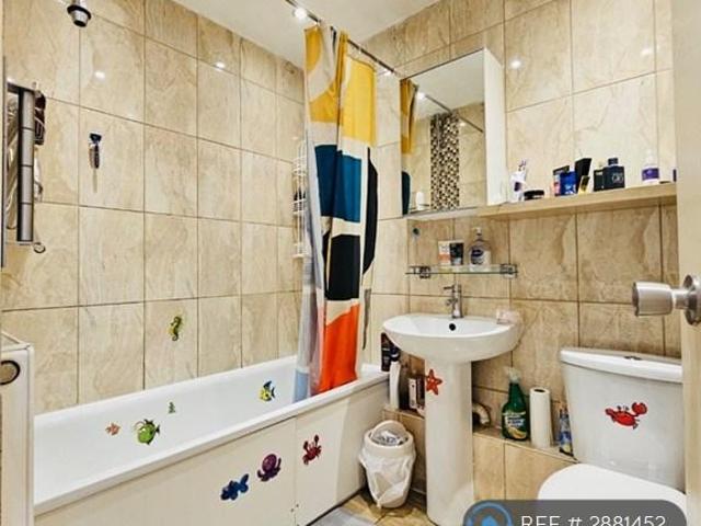 Pikestone Close, Hayes, UB4 2 bed terraced house to rent £1,995 pcm £460 pw