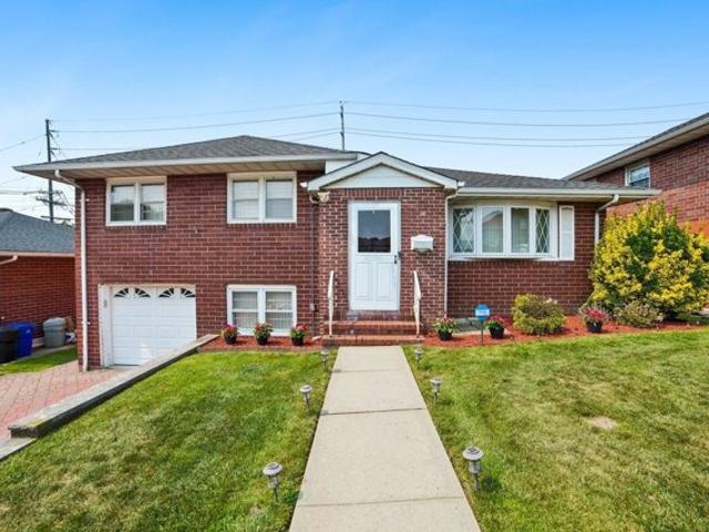 Pikeview Ter, Secaucus, Home For Sale