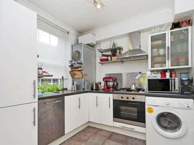 Pilton Place, Elephant And Castle, 2 Bedroom Flat