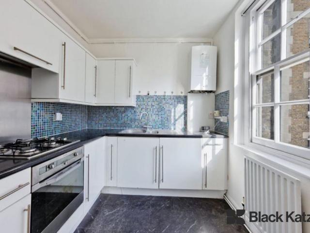 Pilton Place, Elephant And Castle SE17, 3 bed flat to rent, £2,817 pcm | PrimeLocation