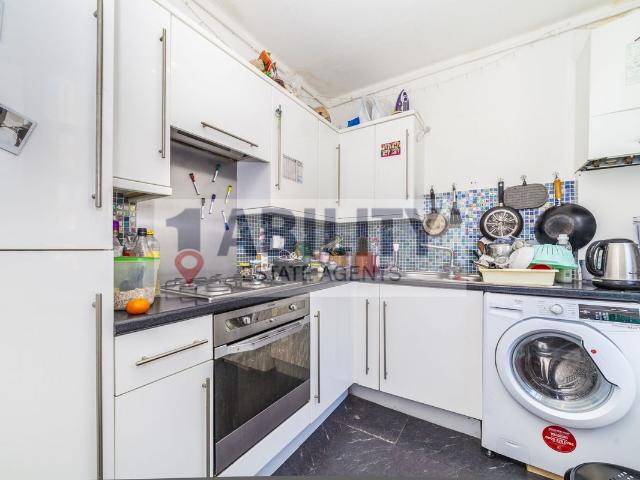 Pilton Place, London SE17, 3 bed flat to rent, £2,850 pcm | PrimeLocation