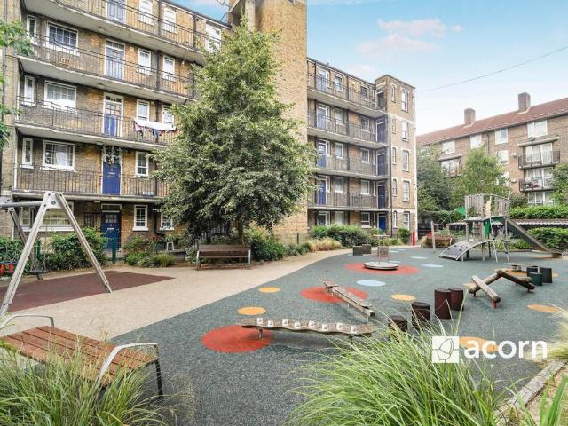 Pilton Place SE17 2 bed flat to rent £2,300 pcm £531 pw