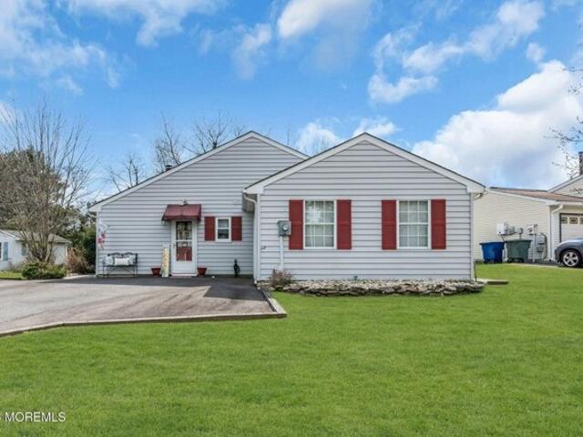 Pilgrim Ave, Tinton Falls, Home For Sale