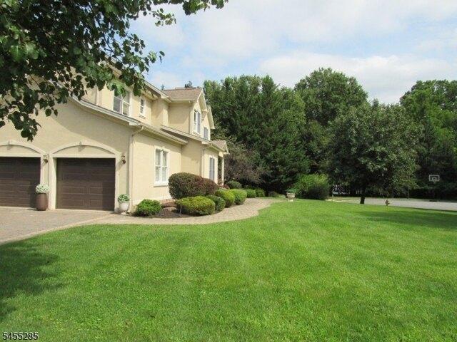 Pilgrim Ct, Cedar Grove, Home For Sale