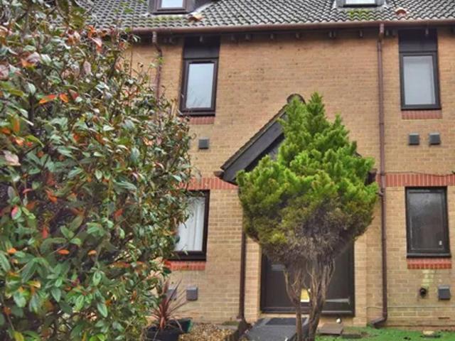 Pilgrims Close, Bowes Park, London, N13 4HY, United Kingdom | 2 bed house for rent #165464567 | Rentberry