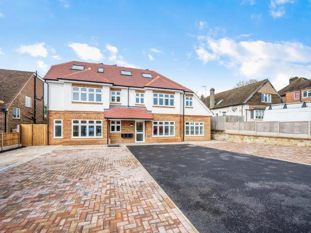 Pillarbox House, Godstone RH9 1 bed apartment to rent £1,425 pcm £329 pw