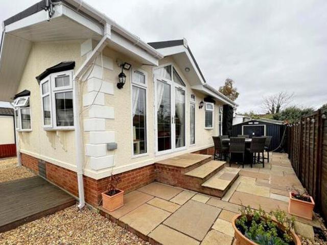 Pilley Hill, Fleur de lys Park, Pilley, 2 Bedroom Mobile