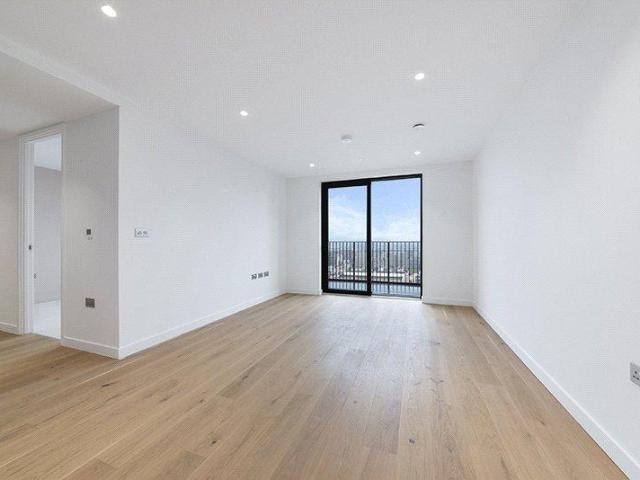 Pilot Walk, London, SE10 1 bed apartment to rent £2,400 pcm £554 pw