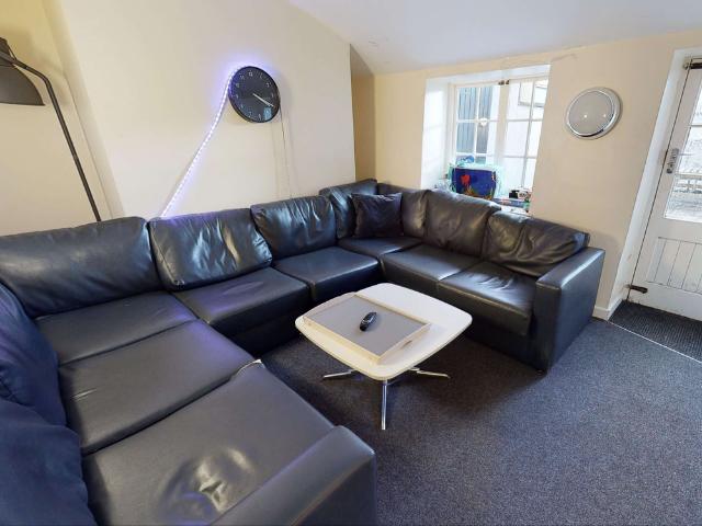Pipe Lane Room 10
