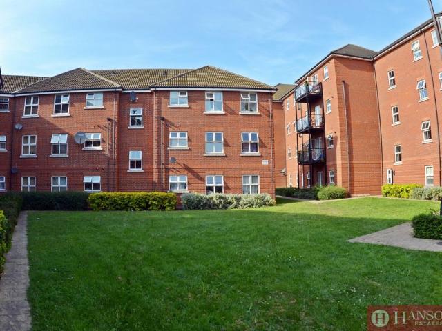 Piper Way, Ilford, IG1 2 bed flat to rent £1,750 pcm £404 pw