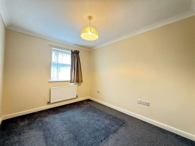 Piper Way, Ilford IG1, 2 bed flat to rent, £1,800 pcm | PrimeLocation